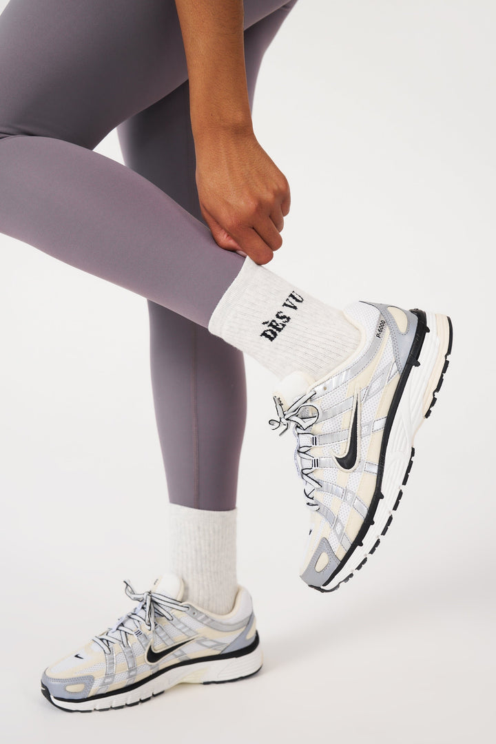 ESSENTIAL COLLECTION – Dès Vu